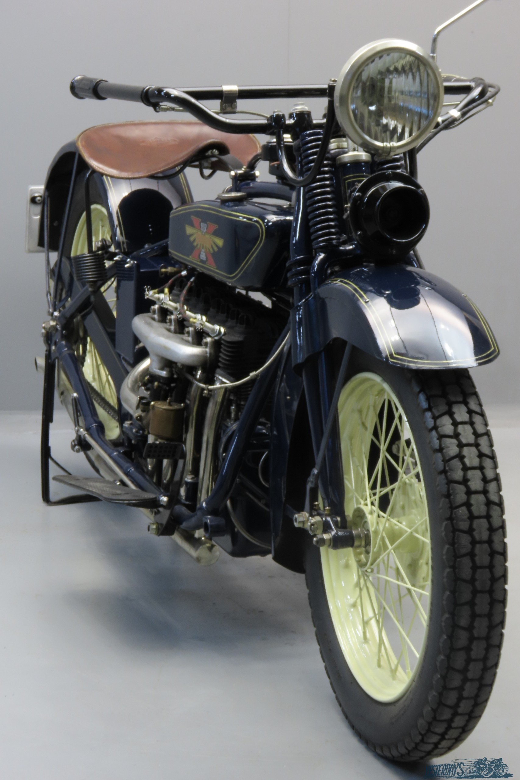 Henderson 1928 DeLuxe 1305cc 4 cyl sv 3310 - Yesterdays